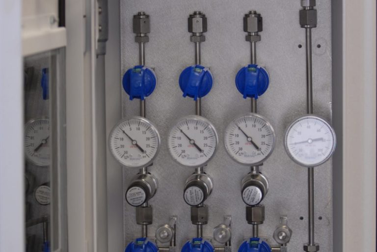 Why Choose a Valve Manifold Box? - Odd Peak
